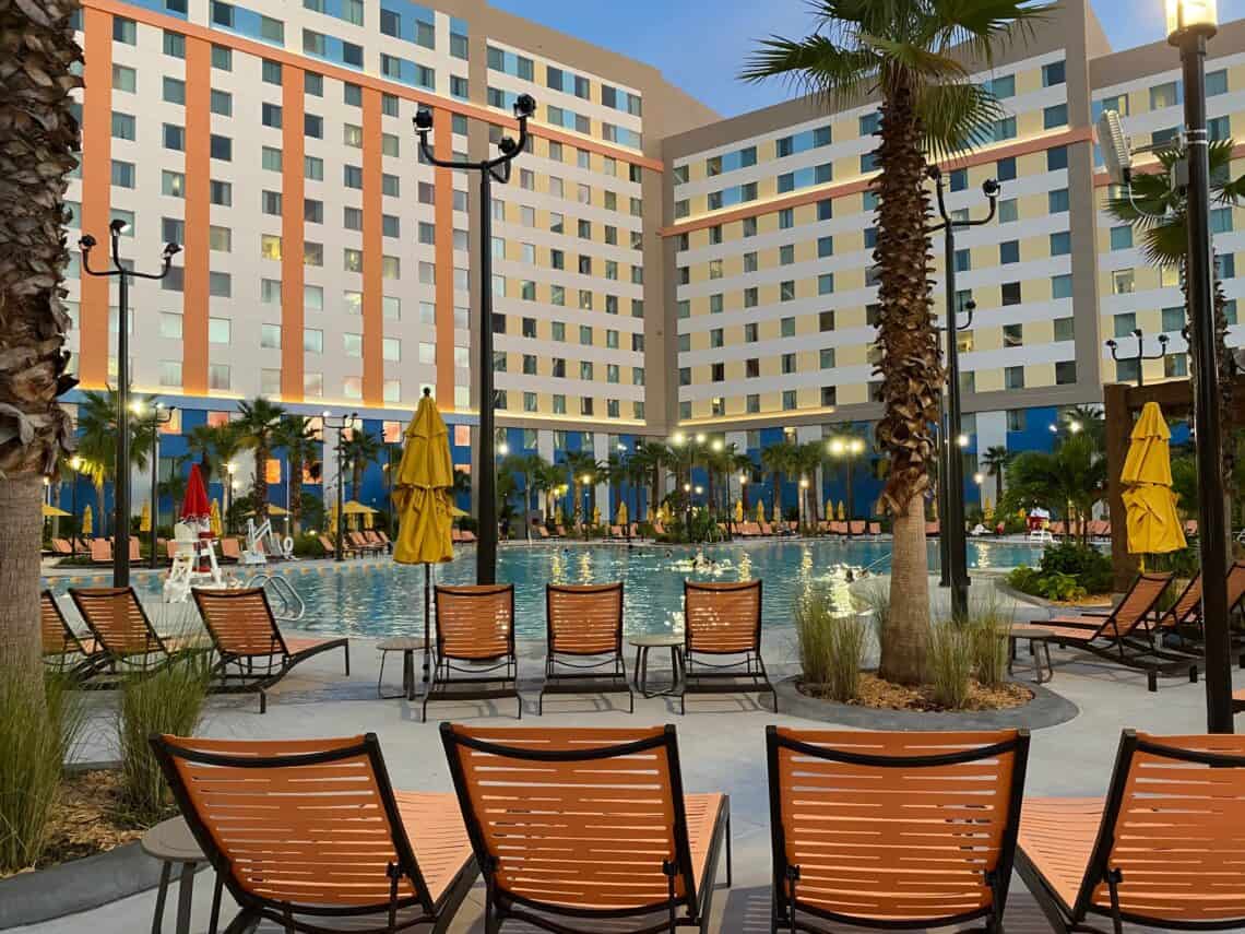 Universal’s Endless Summer Resort – Dockside Inn & Suites Review » 2 ...